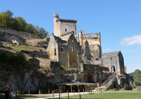Le Château de Commarque - Camping La Castillonderie